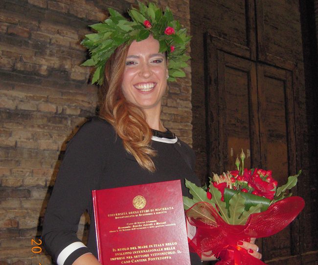 Si laurea in Economia aziendale, auguri a Silvia Pieroni | Cronache ...