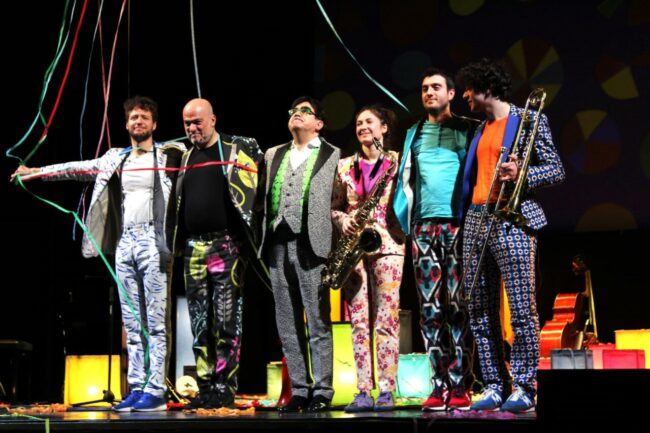 Elio più Jannacci, mix esplosivo: applausi e risate al Lauro Rossi ...