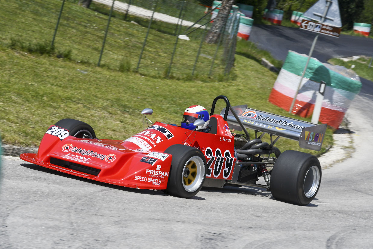 Auto storiche, a Sarnano trionfa Stefano Peroni con tanto di record ...