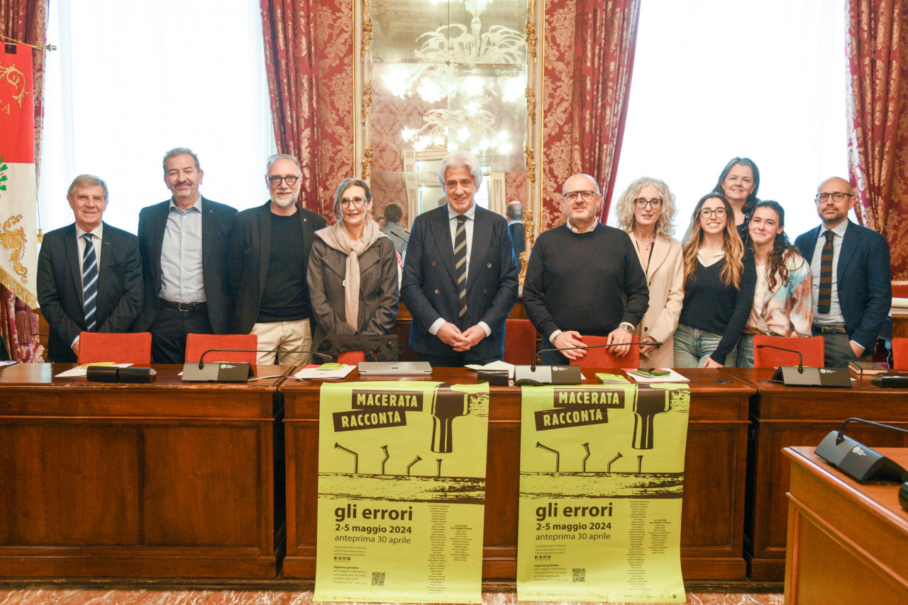 Gli errori insegnano in 48 eventi: a Macerata Racconta Carofiglio ...