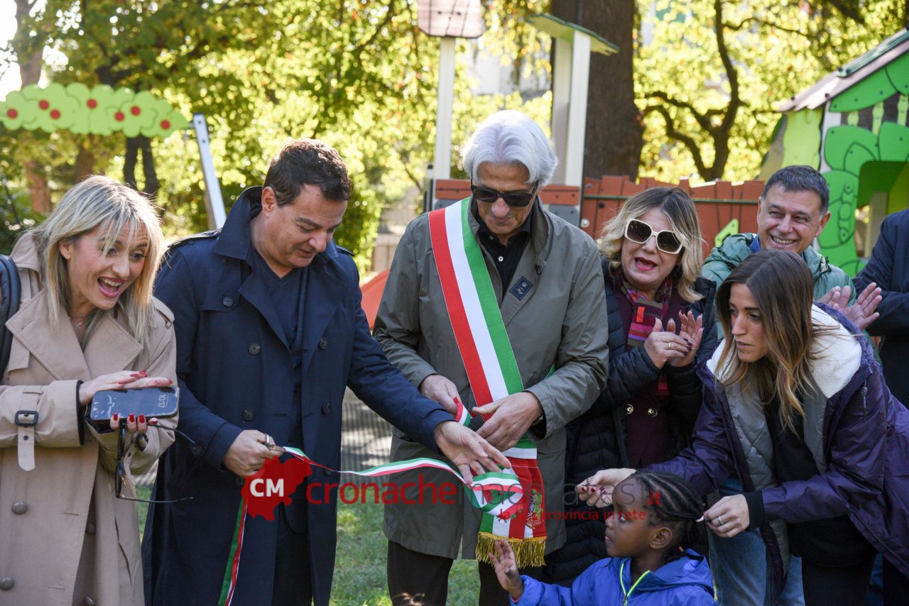 Il sorriso dei bambini a Villa Cozza: inaugurata l’area giochi donata ...