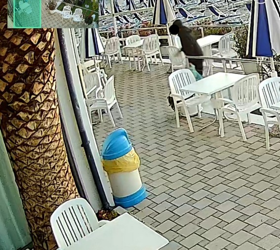 Raid negli chalet all’alba, vigilante sorprende il ladro e lo fa ...